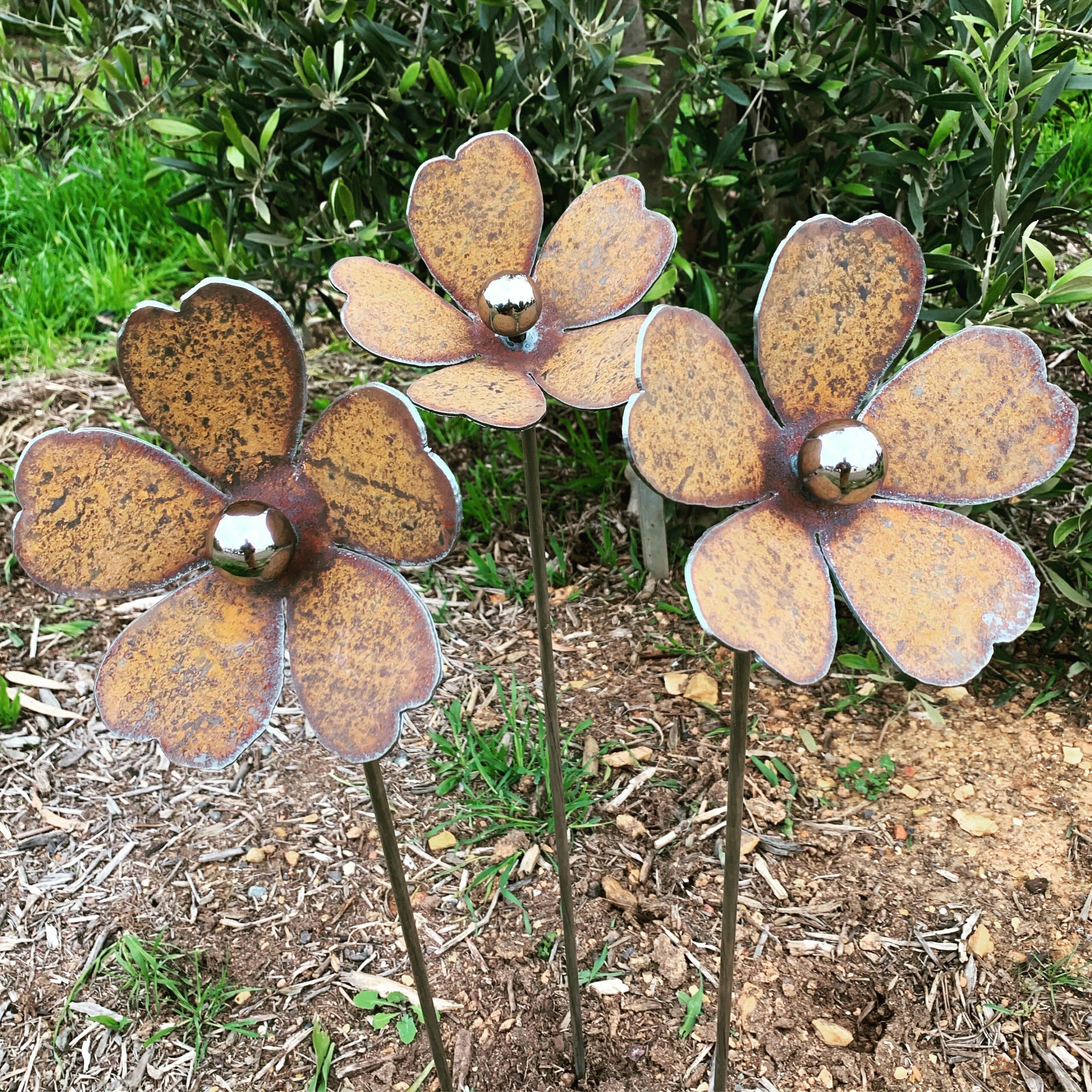 3 Ways To Decorate Your Outdoor Space With Metal Garden Art – Metal ...
